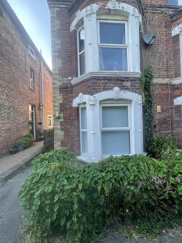 City Centre / Contractors / Travellers - Royal Tunbridge Wells
