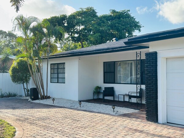 Wilton Manors Guesthouse #4 - Fort Lauderdale, FL