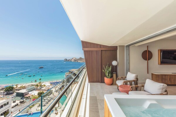 Scenic Beachfront Resort! Ocean View, Outdoor Pools, Beachfront, Pet-friendly! - Cabo San Lucas