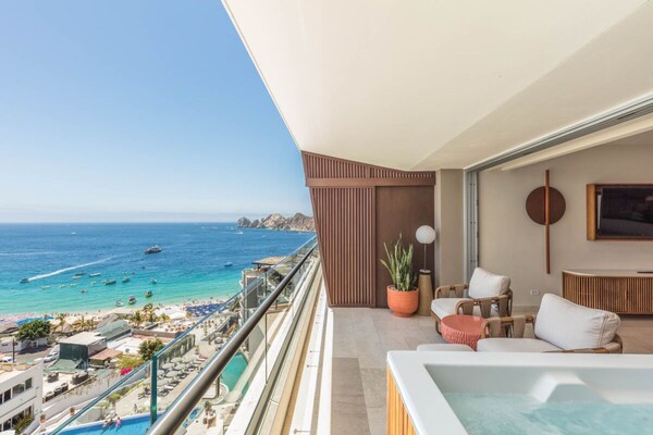 Scenic Beachfront Resort! Ocean View, Outdoor Pools, Beachfront, Pet-friendly! - Cabo San Lucas