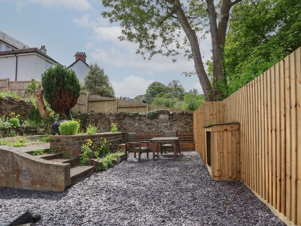 Apartment 3, Pet Friendly, With A Garden In Conwy - Conwy
