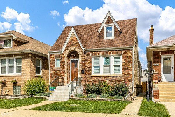 Stylish Garden-level 2br: Close To O'hare & Downtown - Chicago O'Hare Airport (ORD)