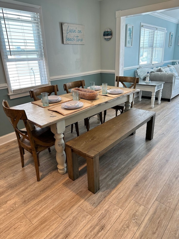 Beautifully Renovated 1st Floor Condo - Walk To Beach - Sleeps Up To 8 - Brigantine, NJ