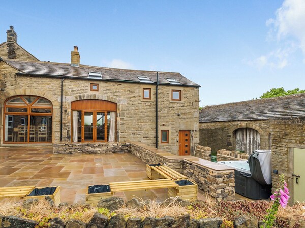 The Barn, Pet Friendly, Character Holiday Cottage In Holmfirth - Holmfirth