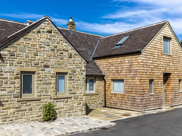 2 The Croft, Luxury Holiday Cottage, With Hot Tub In Skipton - Skipton