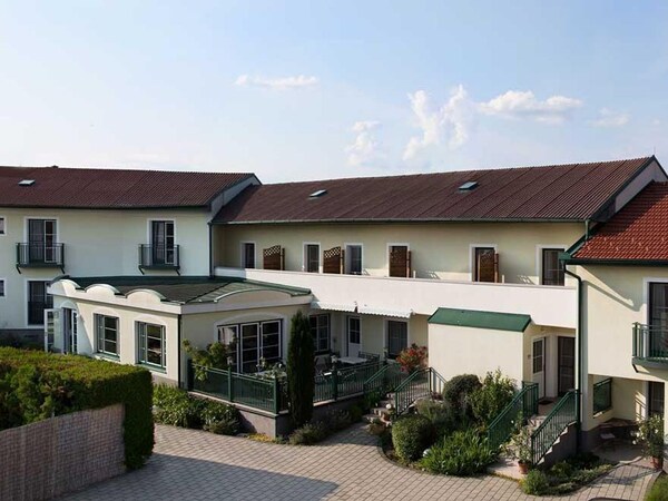 Landhaus Pannonia - Doppelzimmer Mit Dusche, Wc  Online - Eisenstadt