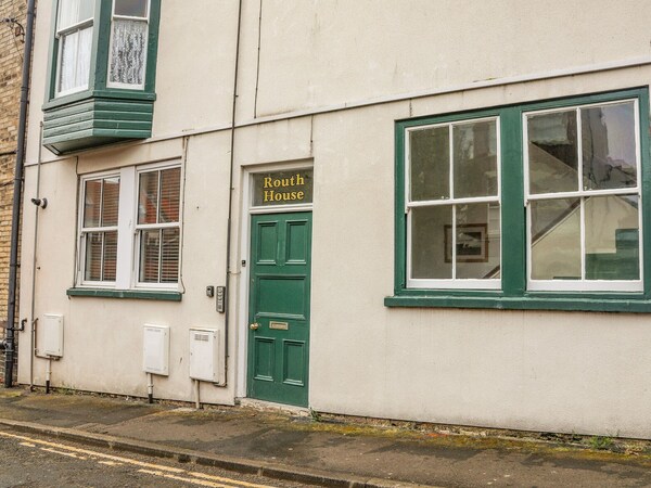 Routh Retreat, Pet Friendly, Country Holiday Cottage In Whitby - Sandsend
