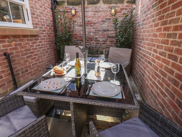 Bluefin Cottage, Family Friendly, Character Holiday Cottage In Whitby - Sandsend