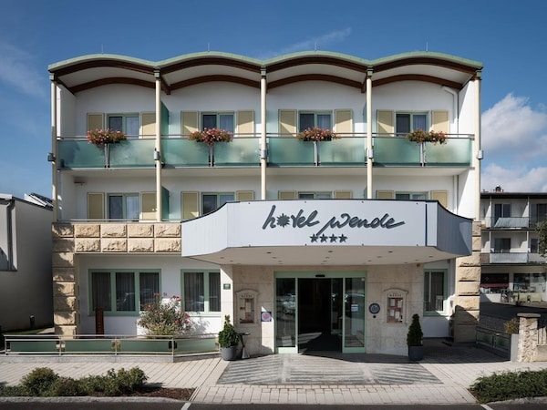 Doppelzimmer"standard" - Hotel Wende - Gols