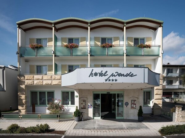 Double Room, Shower, Deluxe - Hotel Wende - Frauenkirchen