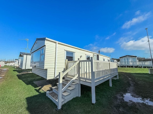 Lovely 8 Berth Caravan At Manor Park Nearby Hunstanton Beach 23107s - Hunstanton