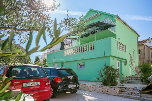 Appartamento Di Due Stanze Con Terrazzo E Vista Mare Marina, Traù - Trogir (A-20016-b) - Sevid
