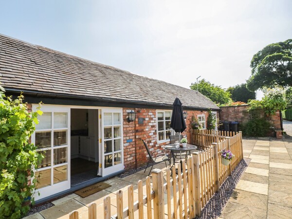 The Dairy, Pet Friendly, Character Holiday Cottage In Market Bosworth - Hinckley