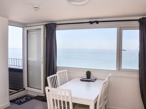 8 Seaview @ Bridlington Bay, Country Holiday Cottage In Bridlington - Bridlington