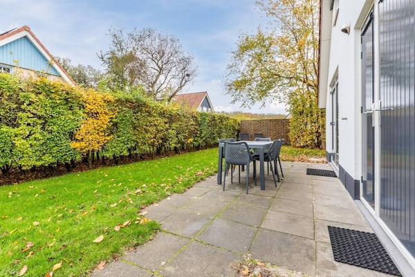 Traditional Villa With Dishwasher, On Texel, Sea At 2 Km. - Texel