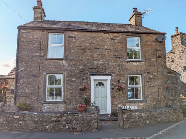 Rose Cottage, Family Friendly, With A Garden In Settle - Lancashire