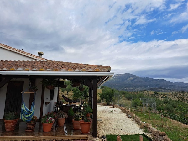 Casa Vacanze "Salvador" Con Vista Sulle Montagne, Piscina Privata E Wi-fi - Guaro