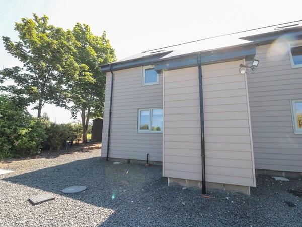 Rose Lodge, Pet Friendly, Character Holiday Cottage In Embleton - Craster