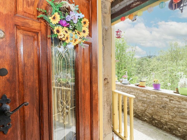 New Cottage, Pet Friendly, With A Garden In Youlgreave - Bakewell