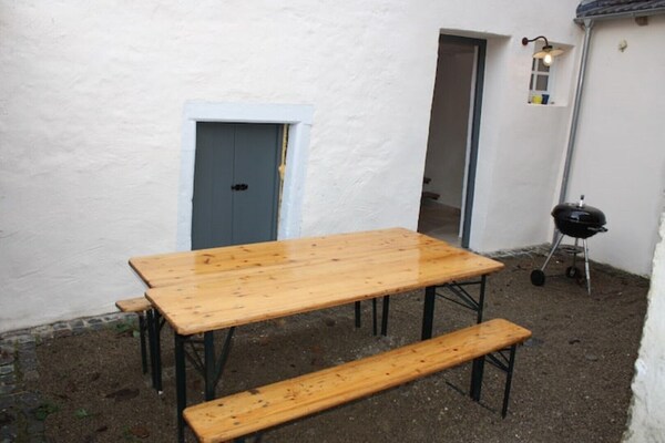 2 Bedroom Apartment In Wißmannsdorf - Bitburg