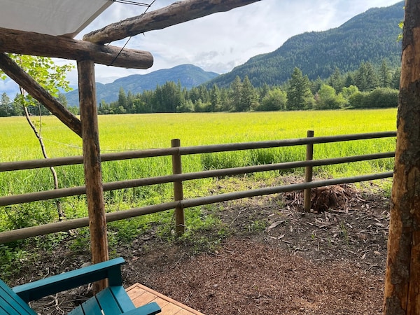 Creekside Tent At Columbia Mountain Ranch Near Glacier National Park - Montana