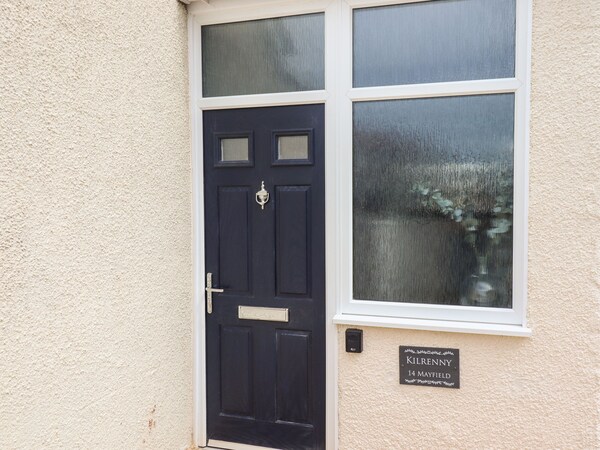 Kilrenny, Pet Friendly, Character Holiday Cottage In Seahouses - Beadnell