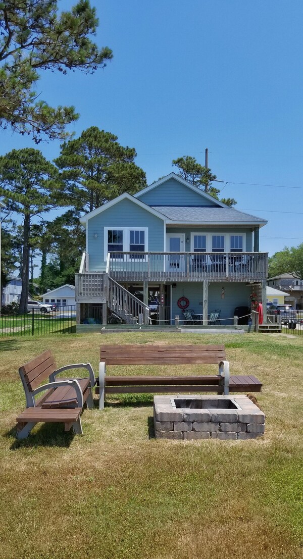 Waterfront  Soundfront, Fenced For Dogs , Kayak, Bikes,  Beautiful Sunsets - Kill Devil Hills, NC