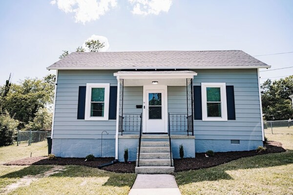Walking Distance To Casino. No Cleaning Fee. - Danville, VA