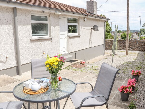 Apple Tree Bungalow, Pet Friendly, With A Garden In Lanner - Porthtowan