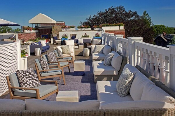 Your Home Away From Home! 4 Convenient Units, Pool, Onsite Parking! - Newport, RI
