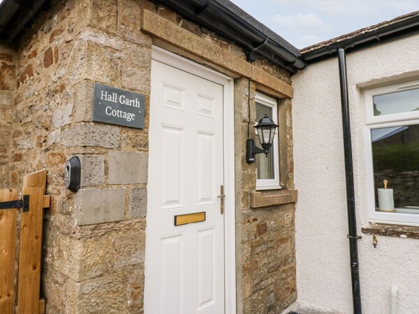 Hall Garth Cottage, Pet Friendly In Carperby - Yorkshire Dales National Park