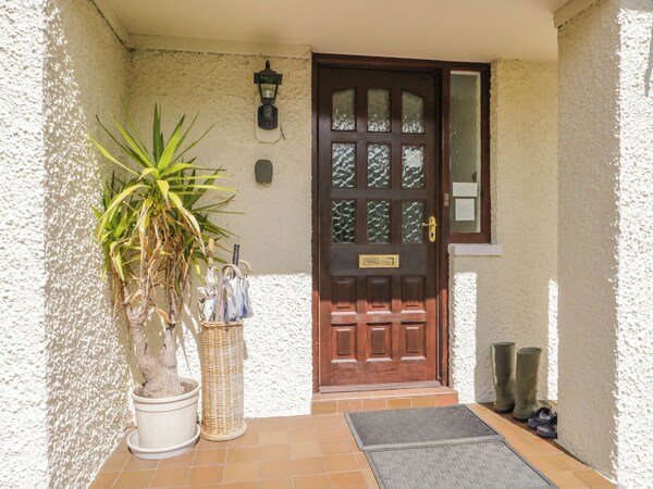 Brantfell Lodge, Pet Friendly, With A Garden In Bowness-on-windermere - Windermere