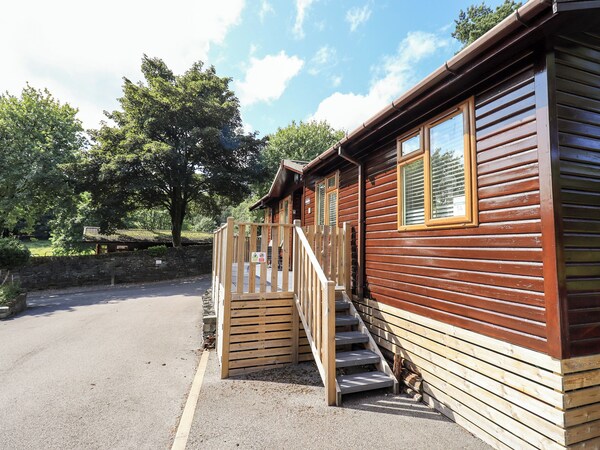Jacmar Lodge, Pet Friendly, With A Garden In Windermere - Haweswater Reservoir