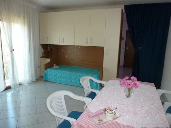 1 Bedroom Apartment In Iglesias - Iglesias