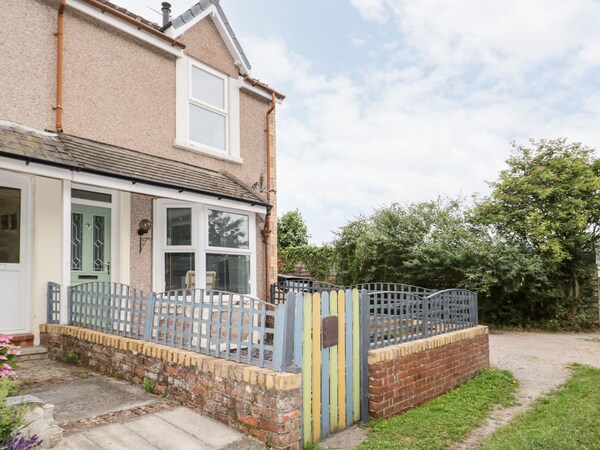 1 River View Terrace, Family Friendly In Llandudno Junction - Conwy