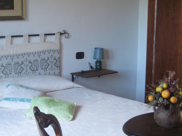 1 Bedroom Agritourism Property In Galtellã¬ - Sardinia