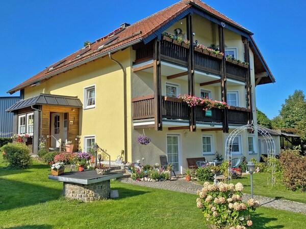 Ferienwohnung Mit Geräumigem Balkon - Bad Steben