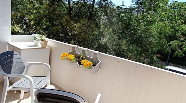 Ideal Apartment In Moshava Germanit's Heart - Jerusalem