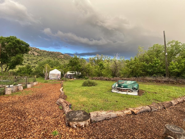 Red Rocks Glamping: Meeting Nature & Extravaganza - Evergreen, CO