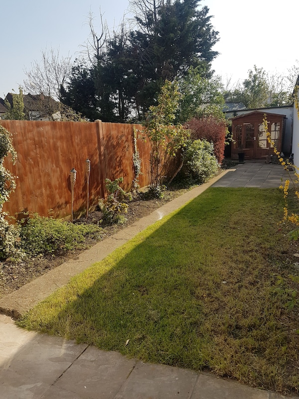 Fabulous 3 Bedroom House, London - London