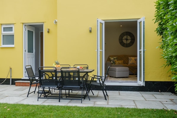 Primrose Cottage - Sleeps 6 Guests In 3 Bedrooms - 던위치