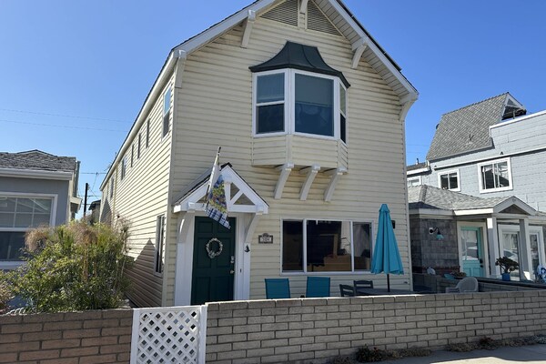 Quiet, Charming, Great Value @ The Beach, 2 Blocks To Sand, Bbq, W/ac - Huntington Beach, CA