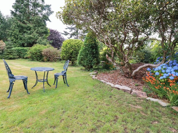 Pheasant View, Pet Friendly, With A Garden In Carnon Downs - St Mawes