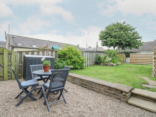 Anchor Cottage, Pet Friendly, Country Holiday Cottage In Hopeman - Moray