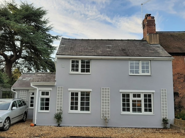 Clematis Cottage, Pet Friendly, With Open Fire In Minsterley - Welshpool