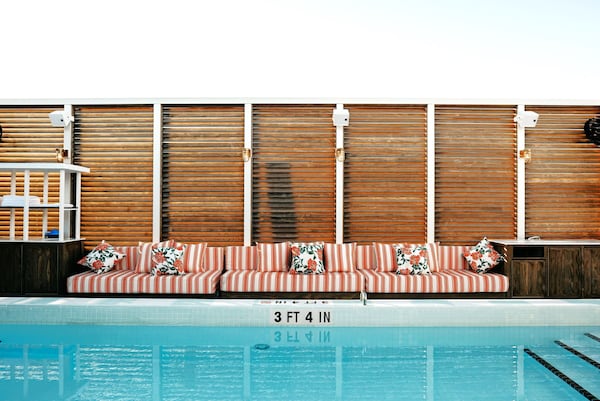 Ensuring A Very Comfortable Stay! Onsite Pool, Short Ride To Jungle Island - South Beach, FL