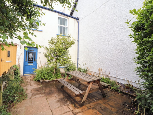 Bay Tree Cottage, Family Friendly, With A Garden In Keswick - Keswick