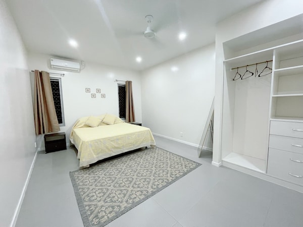 Cozy, Modern, Executive Home 5 Minutes From Apia Town Area - Samoa