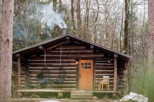 Seclude In A Romantic Cabin In An 850 Acre Private Forest. - Sylvan Beach, NY