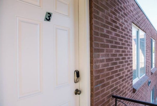 Renovated Beautiful Condo Downtown \\10min Airport - Salt Lake City, UT